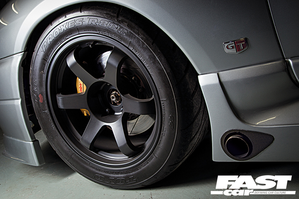 Nissan Skyline GT-R R33 Tuning Guide | Fast Car