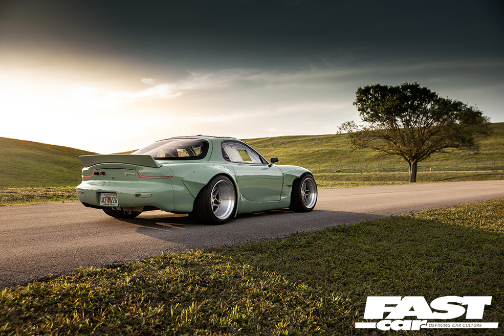 Rocket Bunny Mazda RX-7 FD | Fast Car