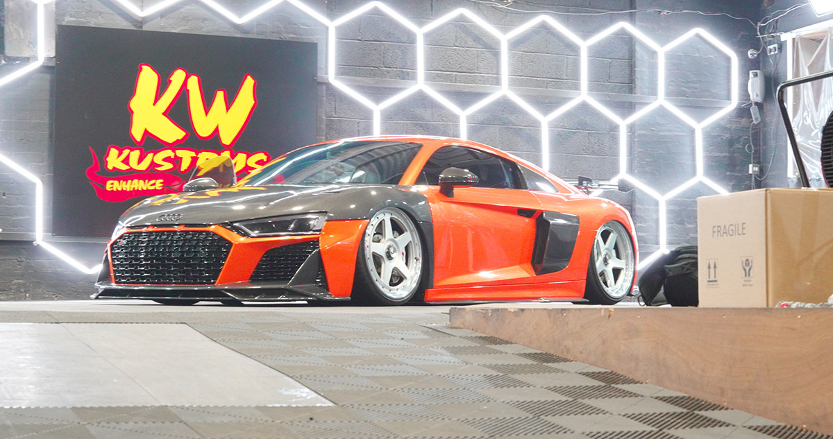 Bagged Audi R8 V10 | Fast Car