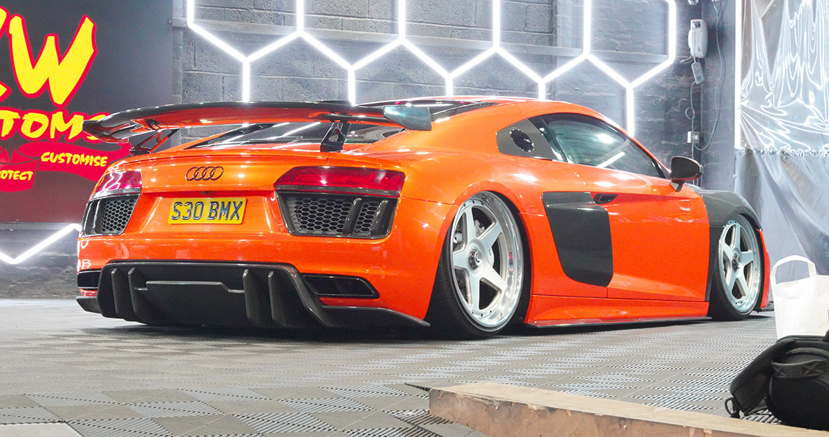 Bagged Audi R8 V10 | Fast Car