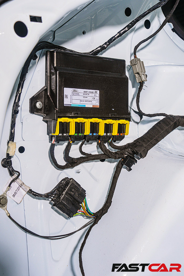 Modified Ford Focus RS Mk2 Built For The Track | Fast Car