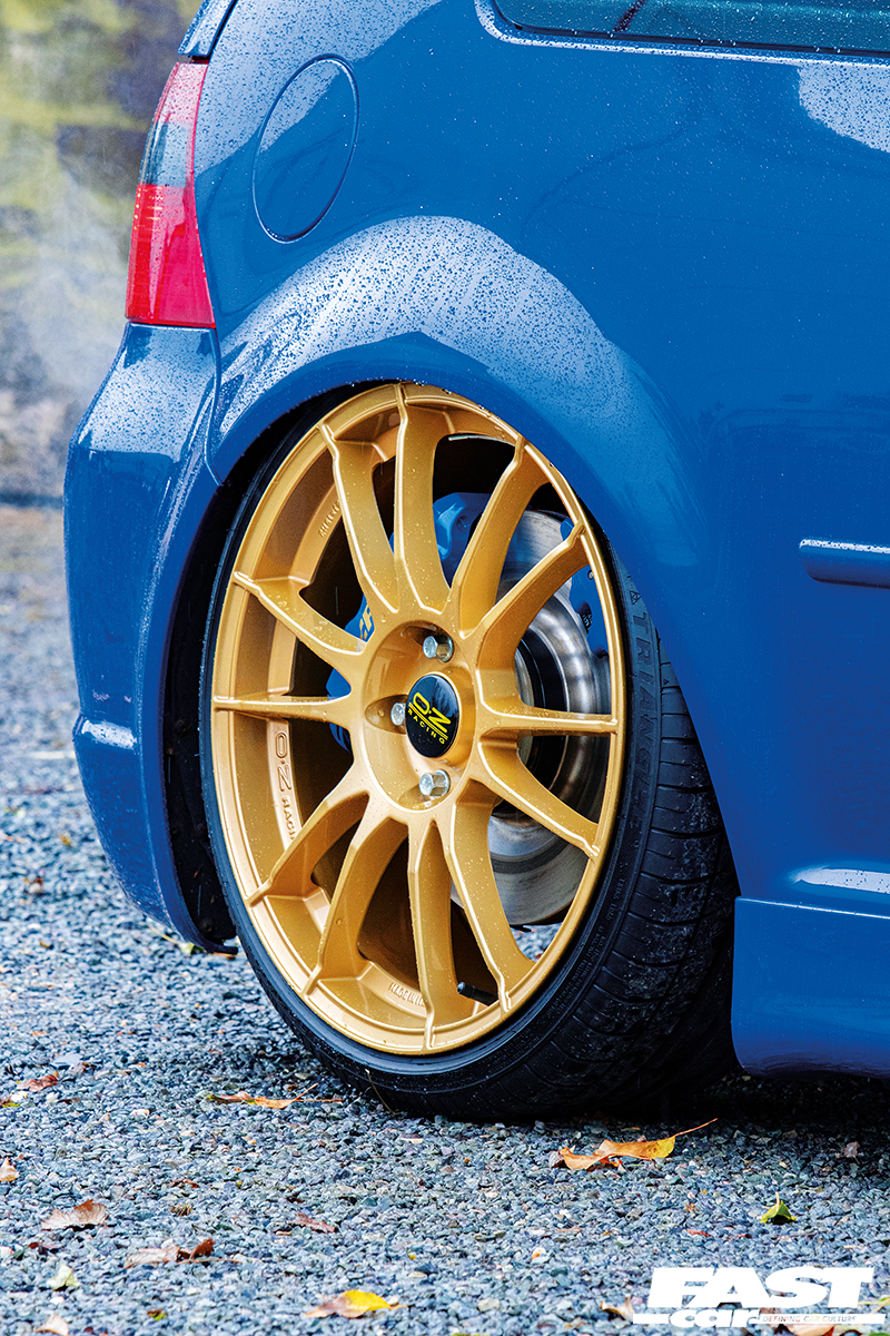 Modified VW Golf R32 Mk4 | Howl At The Moon - Fast Car