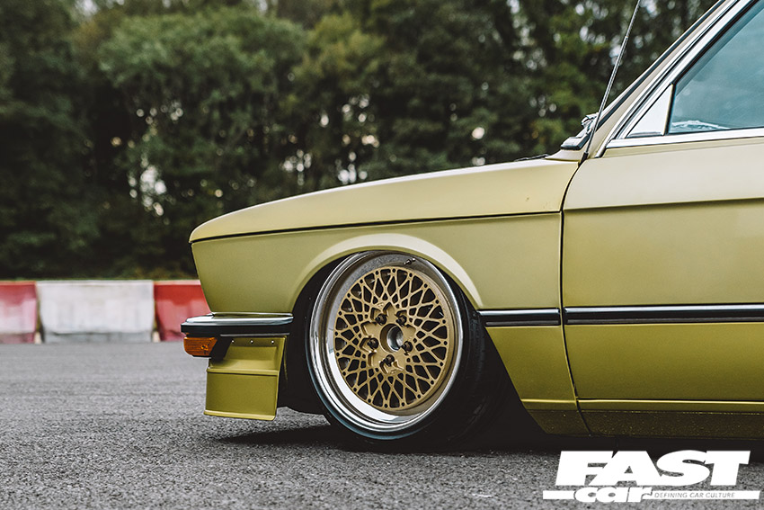 Modified BMW E12 On Air | Amazon Fresh | Fast Car