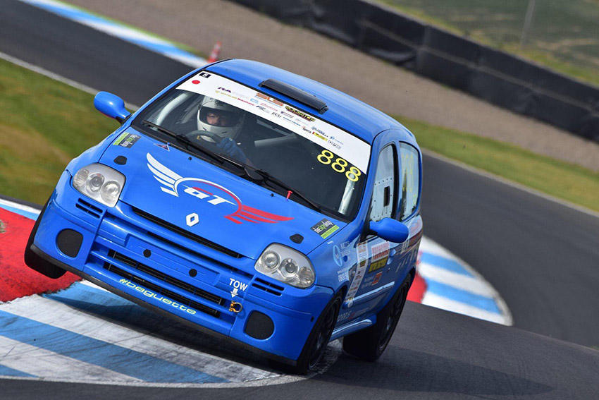 The Ultimate Guide To Braking On Track | Fast Car