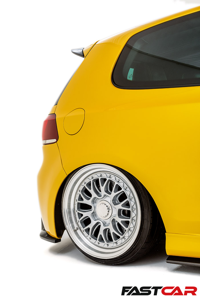 Modified VW Golf R Mk6 On Air | Fast Car