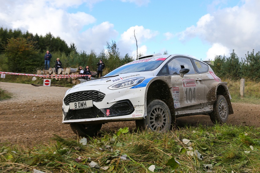 Ingram & Henderson Win 2022 Motorsport News Awards | Fast Car