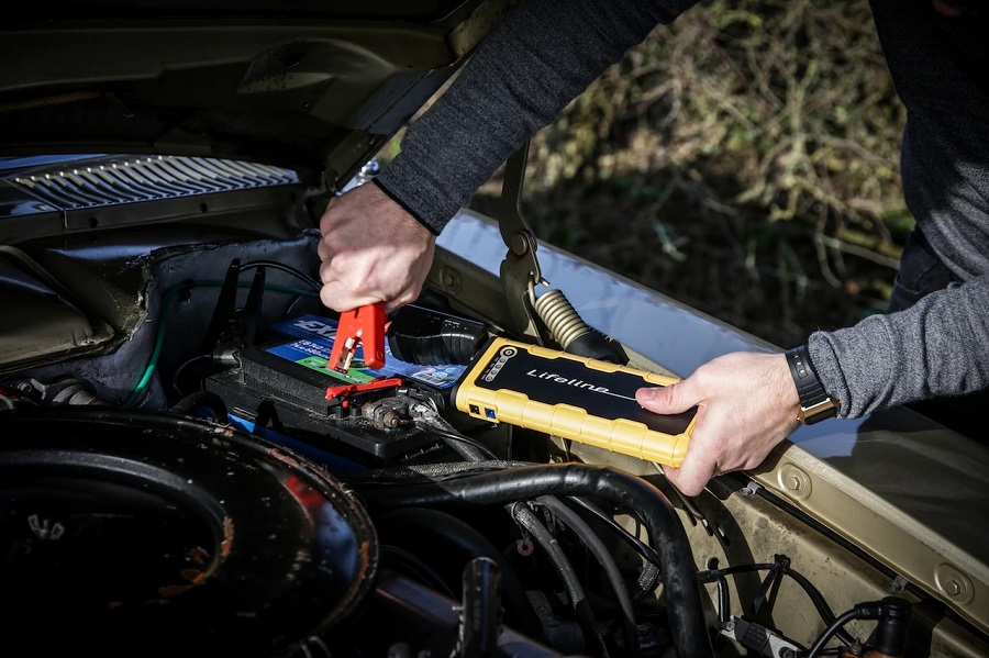 How To Jump Start A Car | Fast Car