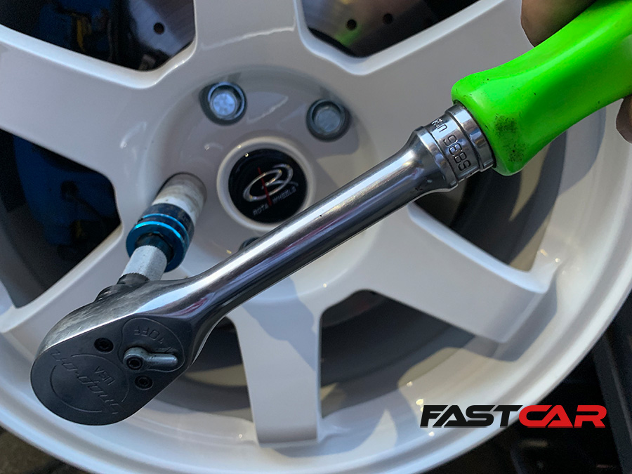 How To Fit Alloy Wheels | Fast Car