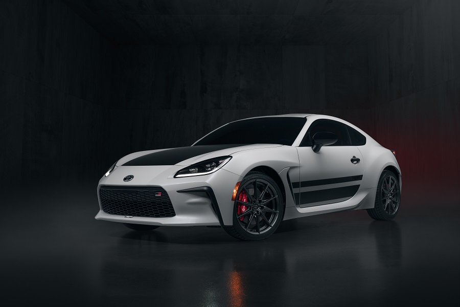 Toyota GR86 Trueno Edition Revives AE86 Spirit | Fast Car