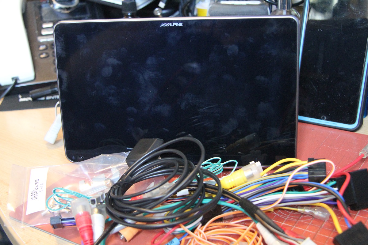 Alpine iLX-F905D Review | Fast Car