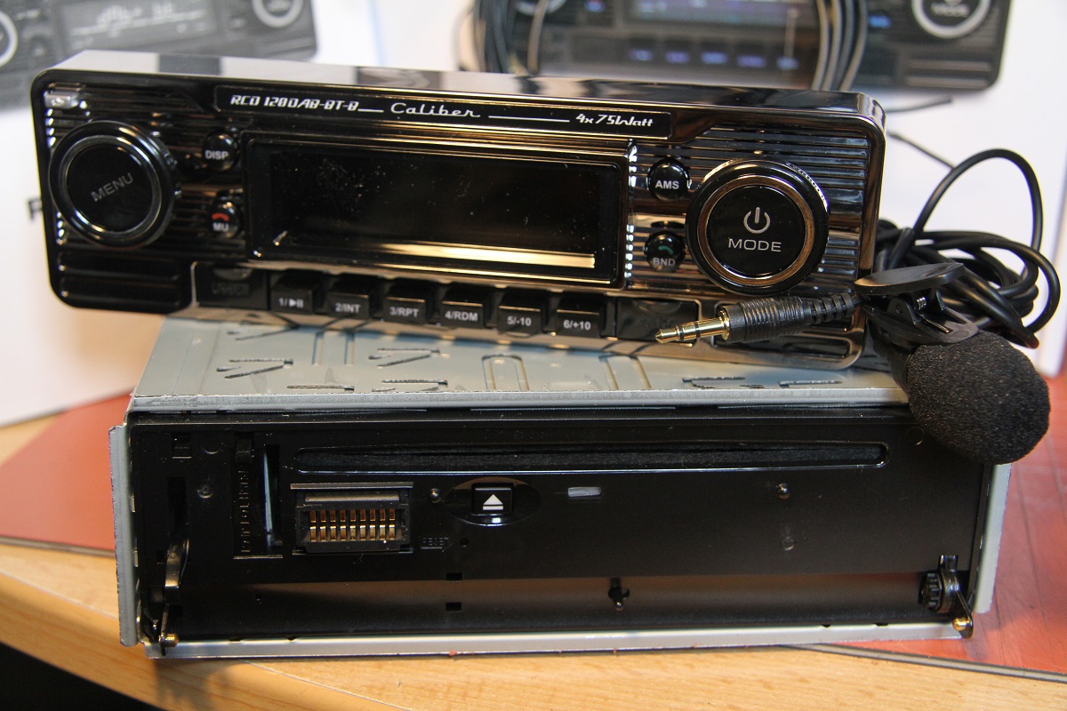 Best Single DIN Car Radio | Fast Car