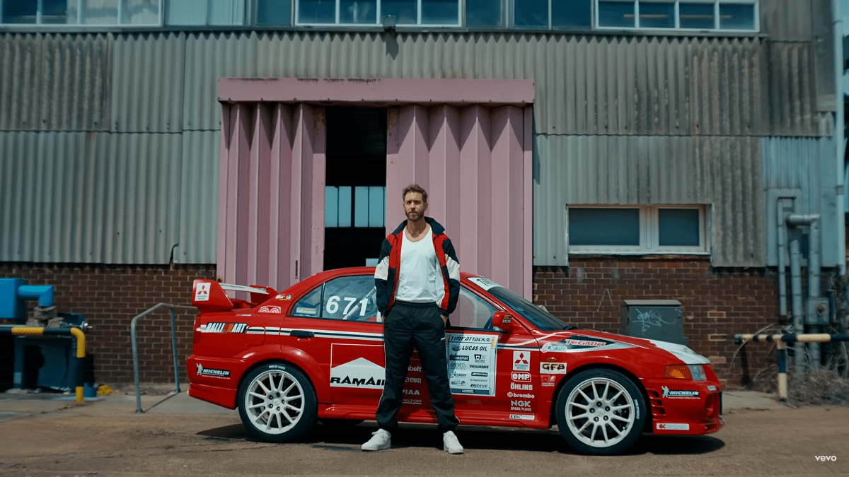 Calvin Harris 'Desire' Music Video - The Cars | Fast Car