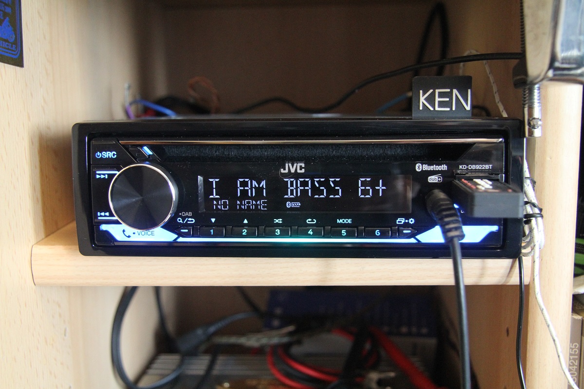 JVC KD-DB922BT Review | Fast Car