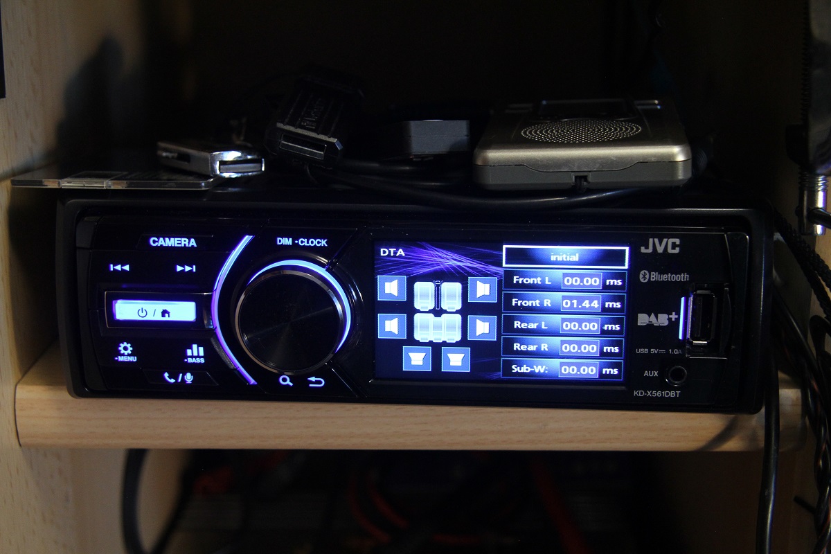 JVC KD-X561DBT Review | Fast Car
