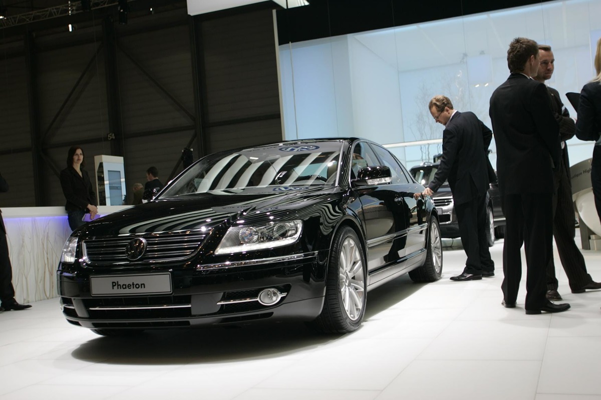 Volkswagen Phaeton Buying Guide | Fast Car