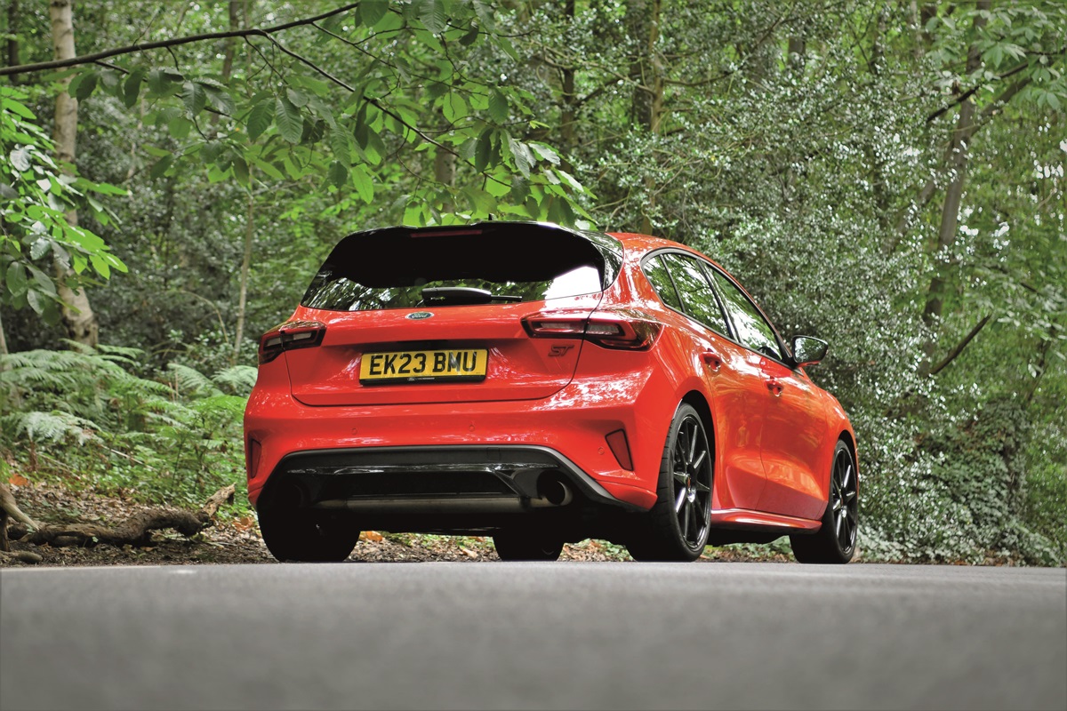 Ford Focus ST Track Pack Review | Fast Car