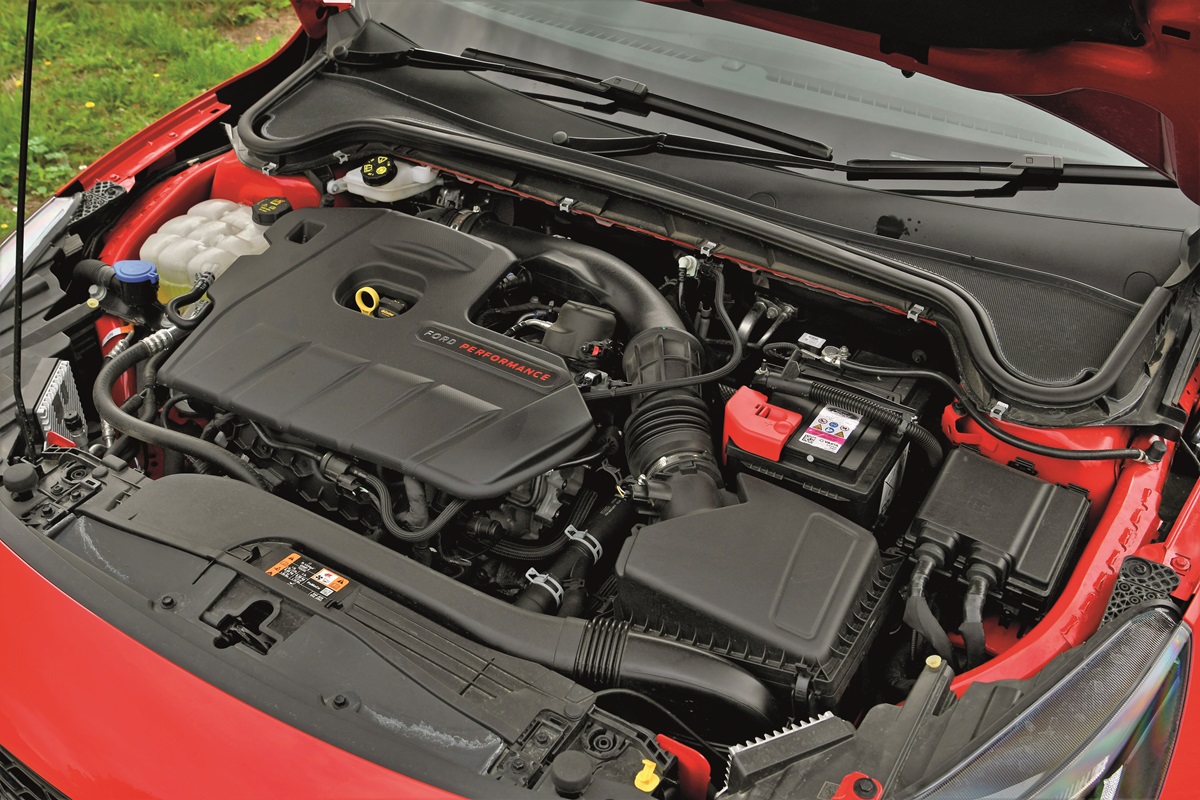 Ford Focus ST Track Pack Review | Fast Car