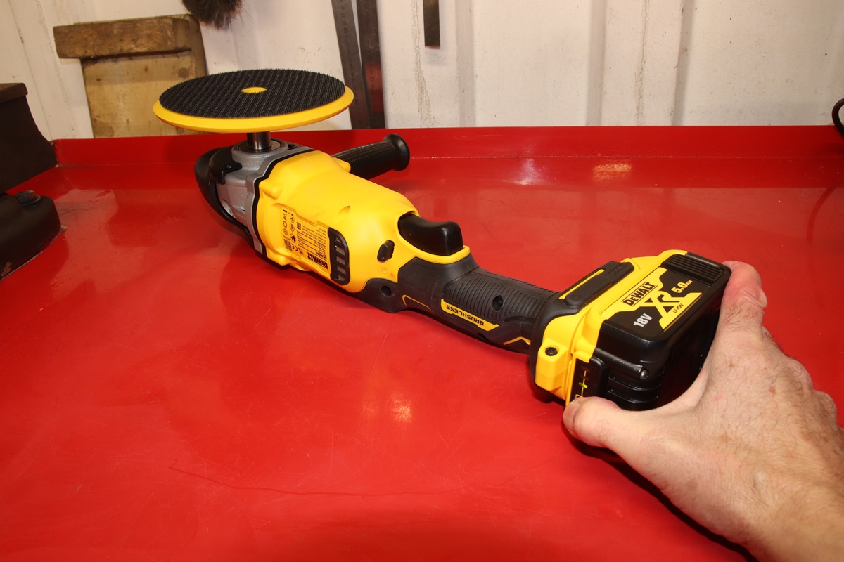 DeWalt 18V Brushless Rotary Polisher Review | Fast Car