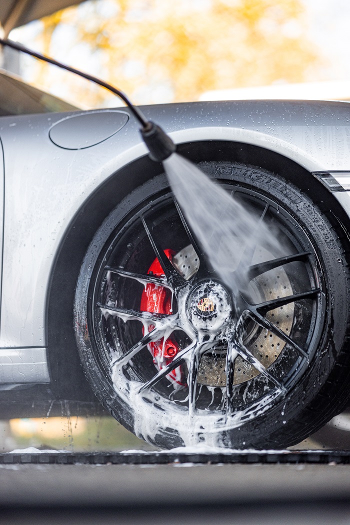 Brake Dust: What Is It and How To Remove It | Fast Car